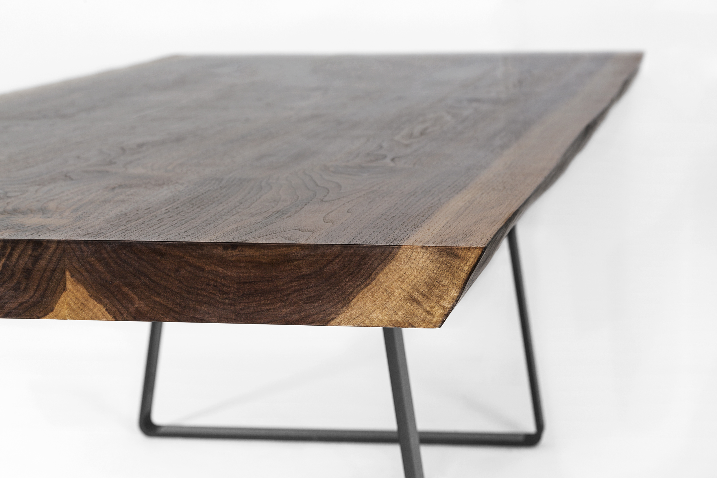 Live Edge Walnut Dining Table - Treeslounge